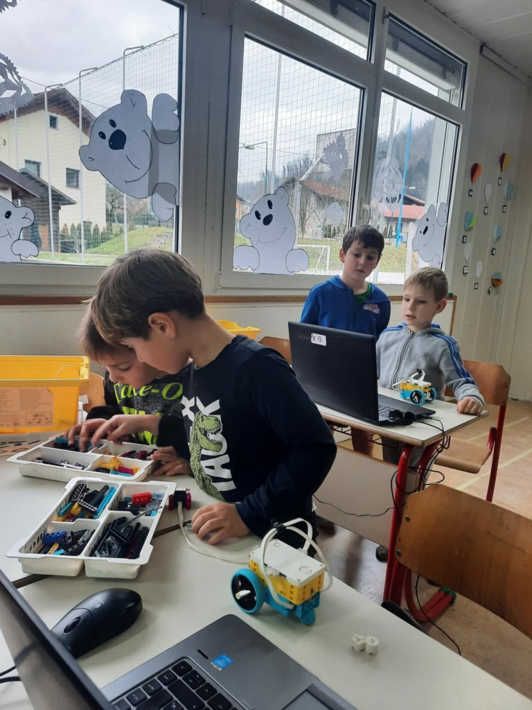 PŠ Kamno: Tehniški dan – E-hiša | OŠ Tolmin