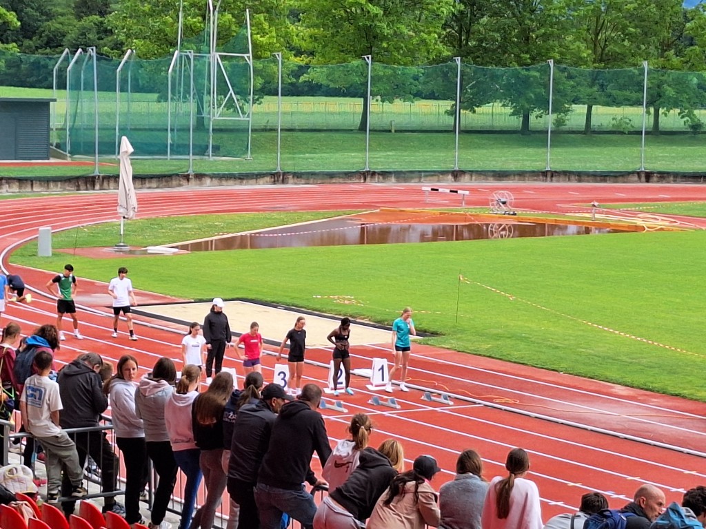 Atletika FINALE za OŠ | OŠ Tolmin